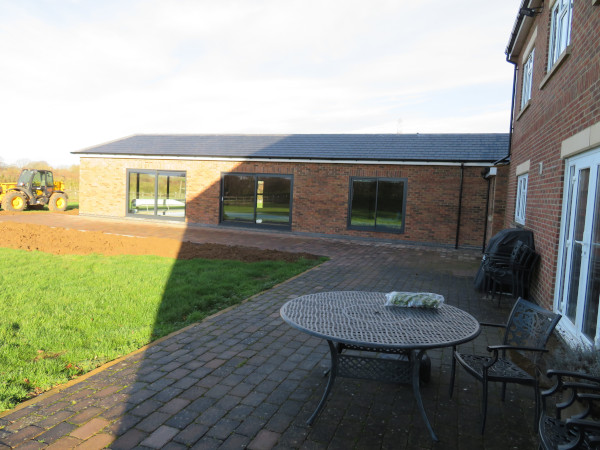 Freeboard Pool with Swim-Jets