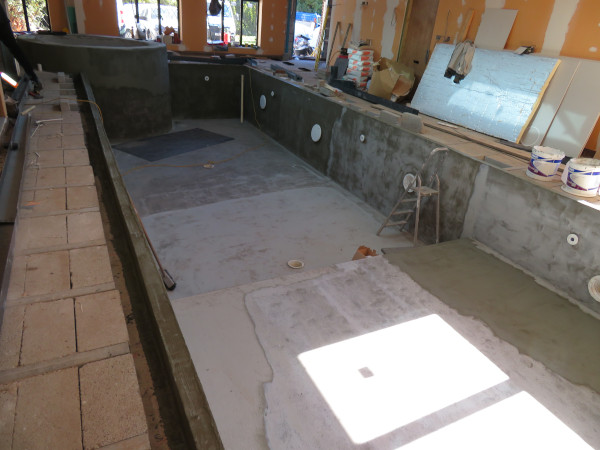 Tiled Freeboard Pool & Spa